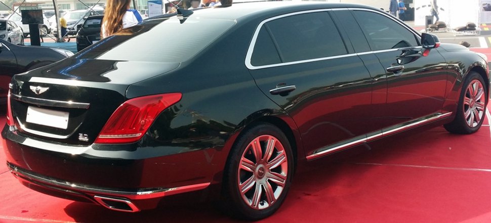 Genesis G90/EQ900 technical specifications and fuel economy